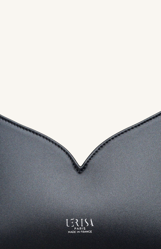 Le Sac Baguette : L'accessoire iconique qui sublime votre style – LÉRISA