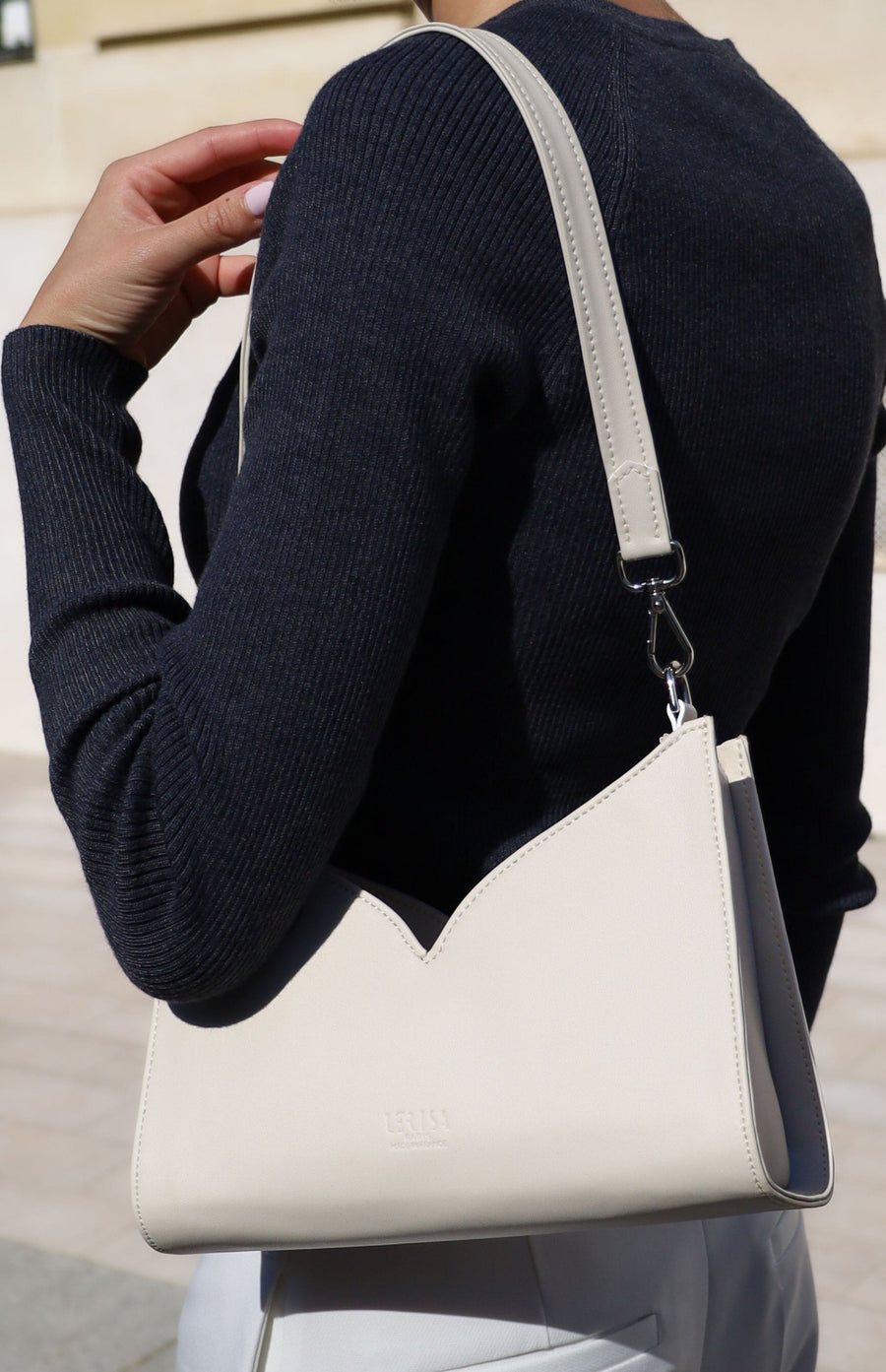 Le Sac Baguette : La fusion parfaite de l'élégance et de l'audace ...